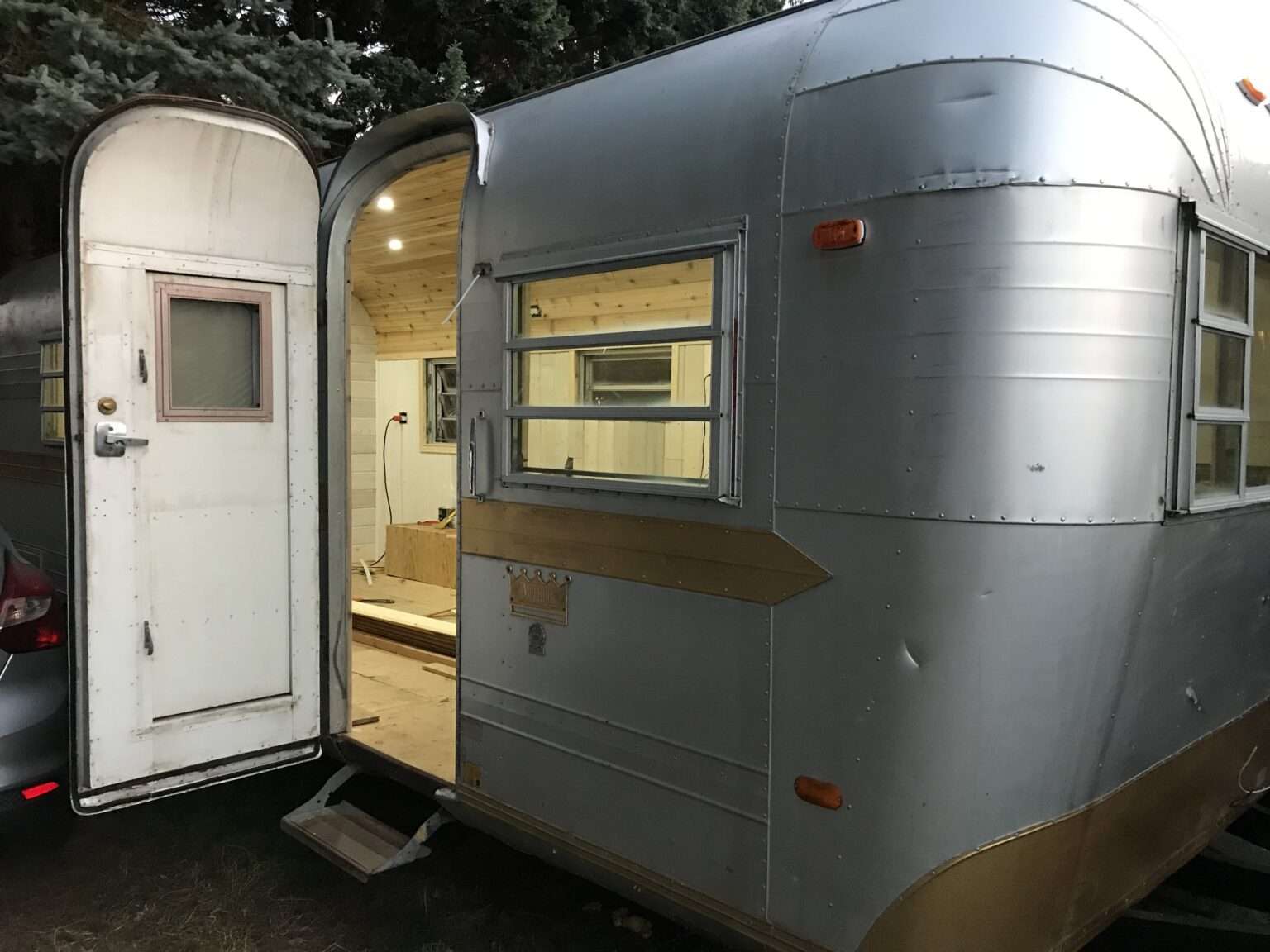 1972 Streamline Trailer Renovation Part 3 - Shakan Ranch