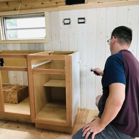 How to Remove Wallpaper Borders in Older RVs - Shakan Ranch