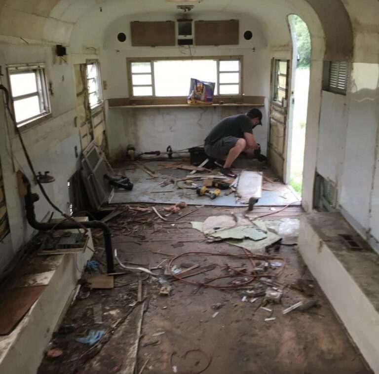 1972 Streamline Trailer Renovation Part 1 - Shakan Ranch