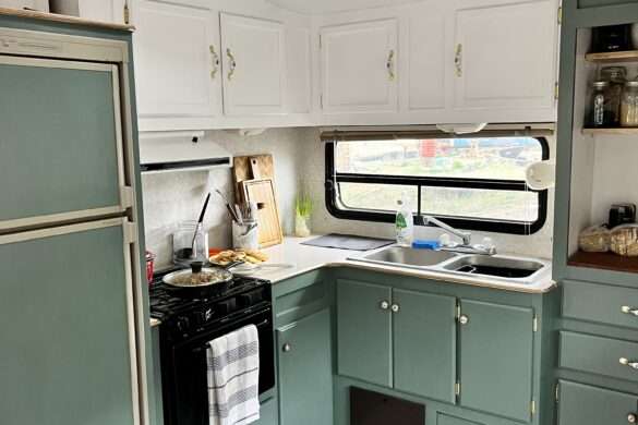 1972 Streamline Vintage Travel Trailer Renovation Part 8 - Shakan Ranch