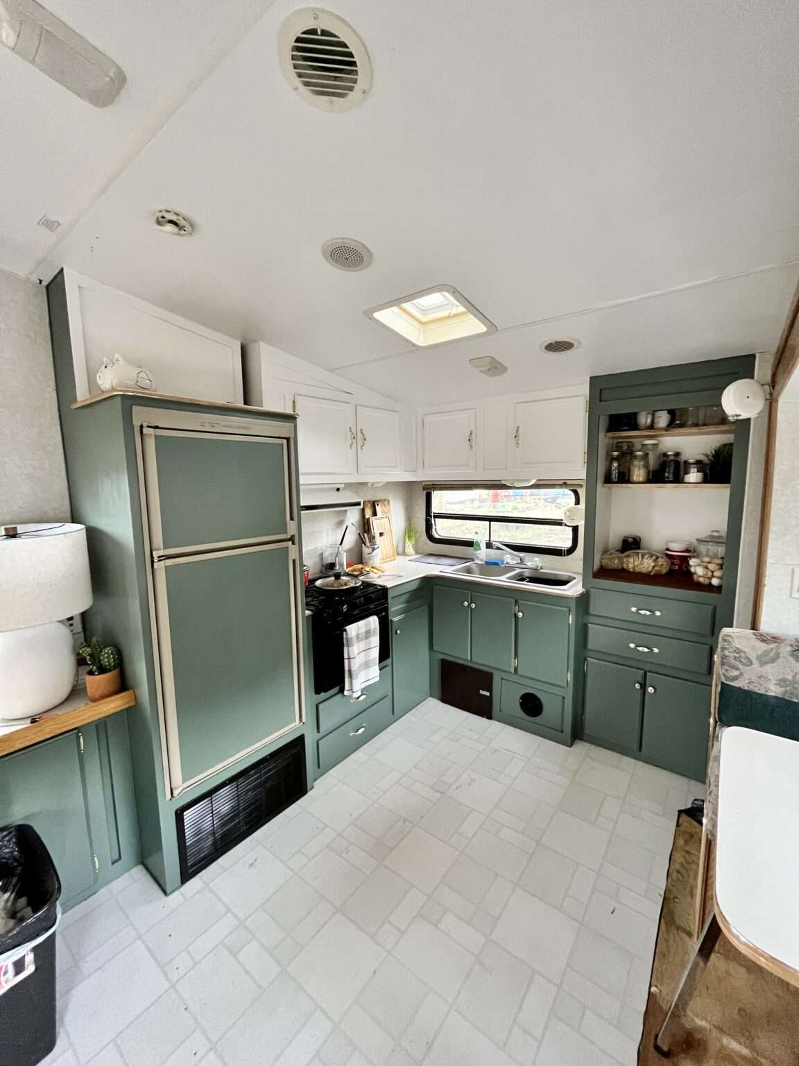 How to DIY Two Toned Paint in an Older RV - Shakan Ranch